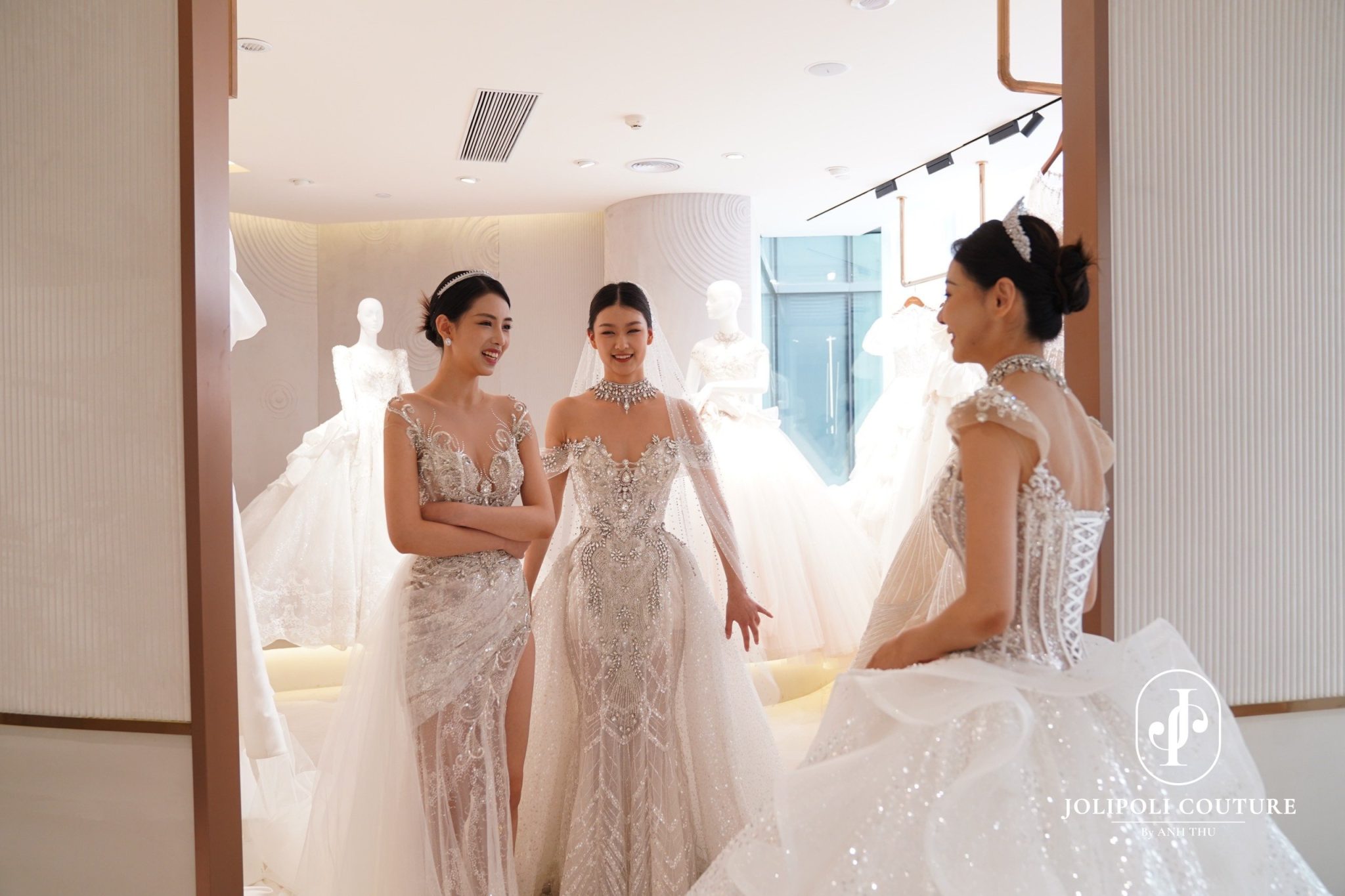 JOLIPOLI – A NEW INSPIRATION FOR WEDDING DRESS DESIGNS AT TOP BRIDAL ...
