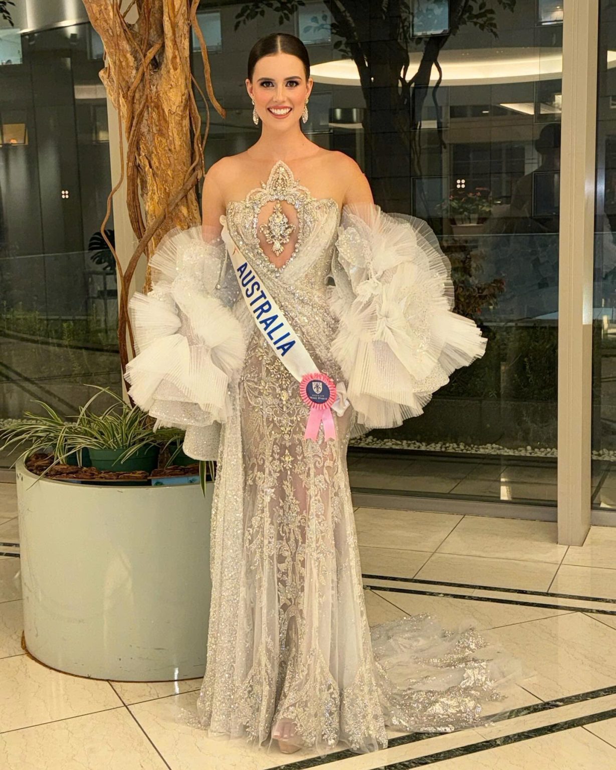 SELINA MCCLOSKEY’S ELEGANT JOLIPOLI GOWN AT MISS INTERNATIONAL 2024
